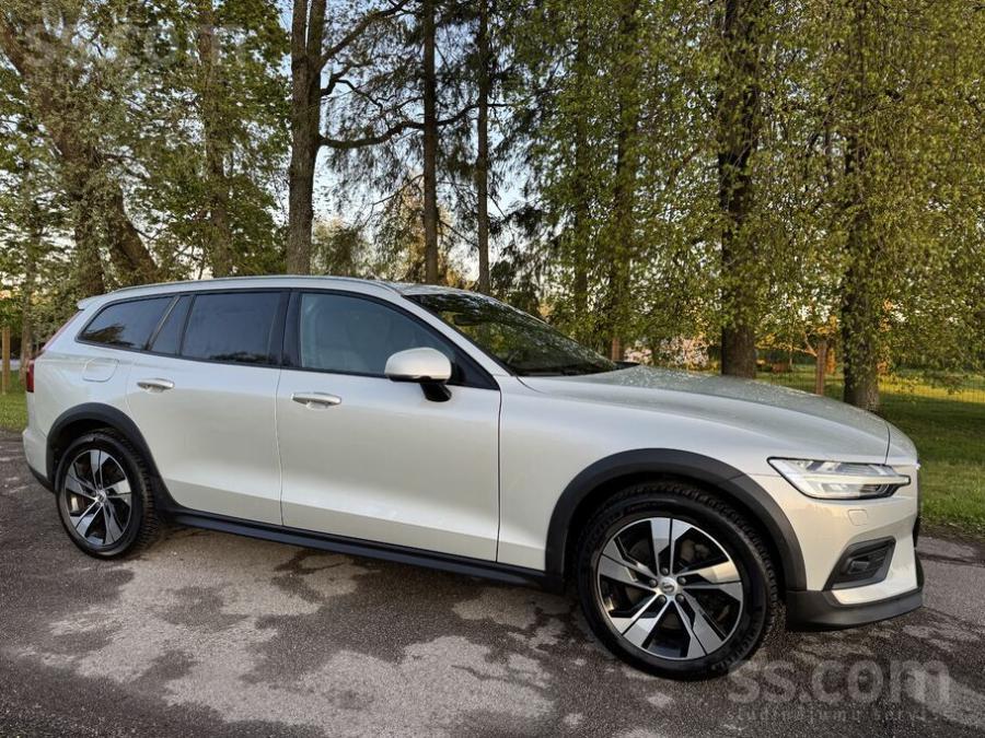 Pelēks Volvo V60 2019 Jelgava, ar dzinēja tilpumu 2.00 L un nobraukumu 279 tūkst. km par 12800 €, foto 7 vietnē AUTOMOTO.COM.LV