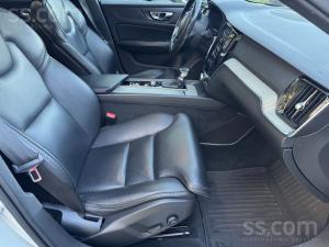 Pelēks Volvo V60 2019 Jelgava, ar dzinēja tilpumu 2.00 L un nobraukumu 279 tūkst. km par 12800 €, foto 16 vietnē AUTOMOTO.COM.LV