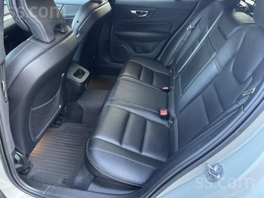 Pelēks Volvo V60 2019 Jelgava, ar dzinēja tilpumu 2.00 L un nobraukumu 279 tūkst. km par 12800 €, foto 17 vietnē AUTOMOTO.COM.LV