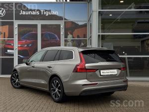 Pelēks Volvo V60 2019 Valmiera, ar dzinēja tilpumu 2.00 L un nobraukumu 178 tūkst. km par 8900 €, foto 4 vietnē AUTOMOTO.COM.LV