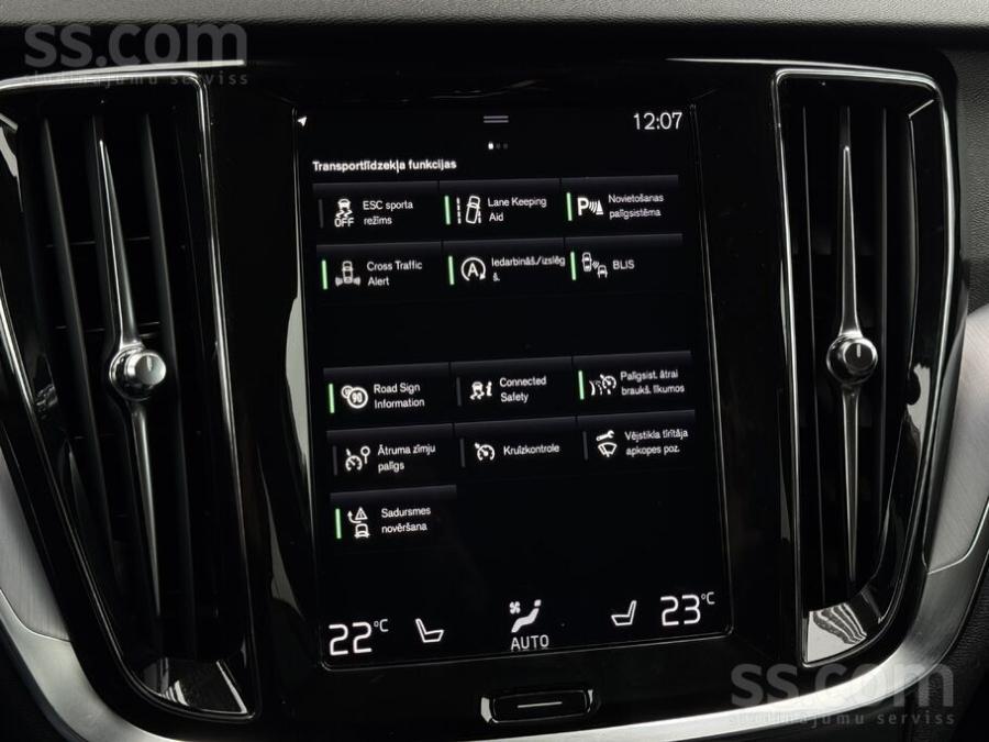 Pelēks Volvo V60 2019 Valmiera, ar dzinēja tilpumu 2.00 L un nobraukumu 178 tūkst. km par 8900 €, foto 15 vietnē AUTOMOTO.COM.LV