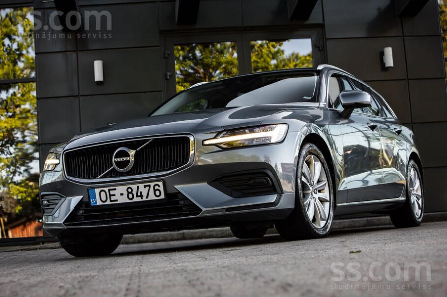 Grey Volvo V60 2019 in Riga, with an engine capacity of 2.00 L and mileage of 221 thousand km for 16550 €, photo 3 on AUTOMOTO.COM.LV