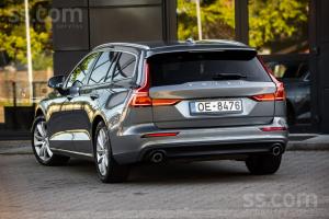 Grey Volvo V60 2019 in Riga, with an engine capacity of 2.00 L and mileage of 221 thousand km for 16550 €, photo 6 on AUTOMOTO.COM.LV