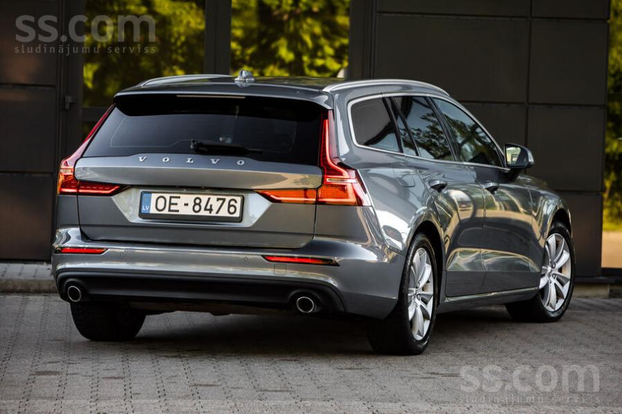 Grey Volvo V60 2019 in Riga, with an engine capacity of 2.00 L and mileage of 221 thousand km for 16550 €, photo 8 on AUTOMOTO.COM.LV