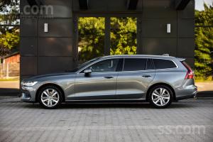 Grey Volvo V60 2019 in Riga, with an engine capacity of 2.00 L and mileage of 221 thousand km for 16550 €, photo 11 on AUTOMOTO.COM.LV