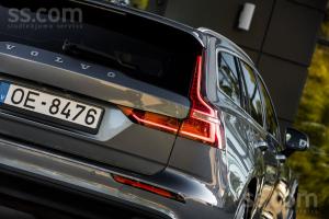 Grey Volvo V60 2019 in Riga, with an engine capacity of 2.00 L and mileage of 221 thousand km for 16550 €, photo 30 on AUTOMOTO.COM.LV