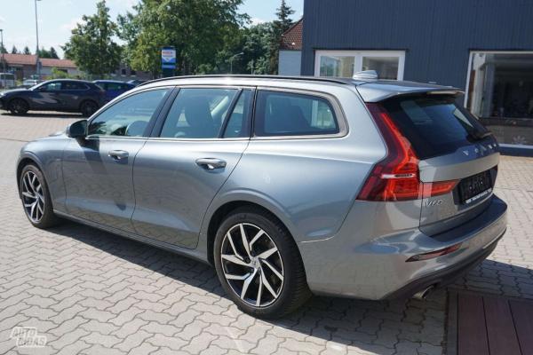 Grey Volvo V60 2019 in Kaunas, with an engine capacity of 2.00 L and mileage of 79 thousand km for 28065 €, photo 4 on AUTOMOTO.COM.LV