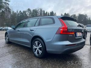Grey Volvo V60 2019 in Riga, with an engine capacity of 2.00 L and mileage of 0 thousand km for 12800 €, photo 11 on AUTOMOTO.COM.LV