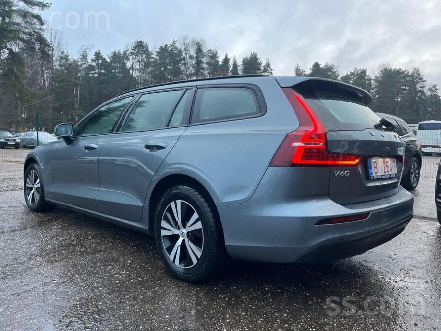 Grey Volvo V60 2019 in Riga, with an engine capacity of 2.00 L and mileage of 0 thousand km for 12800 €, photo 11 on AUTOMOTO.COM.LV