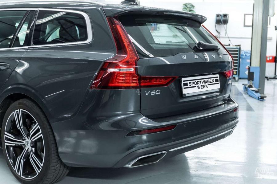 Grey Volvo V60 2019 in Kaunas, with an engine capacity of 2.00 L and mileage of 68 thousand km for 27437 €, photo 10 on AUTOMOTO.COM.LV