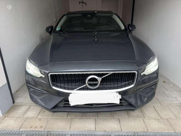 Grey Volvo V60 2019 in Vilnius, with an engine capacity of 1.97 L and mileage of 82 thousand km for 17490 €, photo 3 on AUTOMOTO.COM.LV