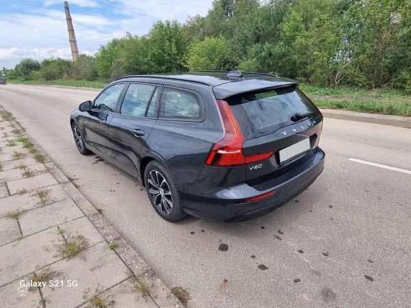 Grey Volvo V60 2019 in Elektrenai, with an engine capacity of 2.00 L and mileage of 290 thousand km for 11000 €, photo 4 on AUTOMOTO.COM.LV
