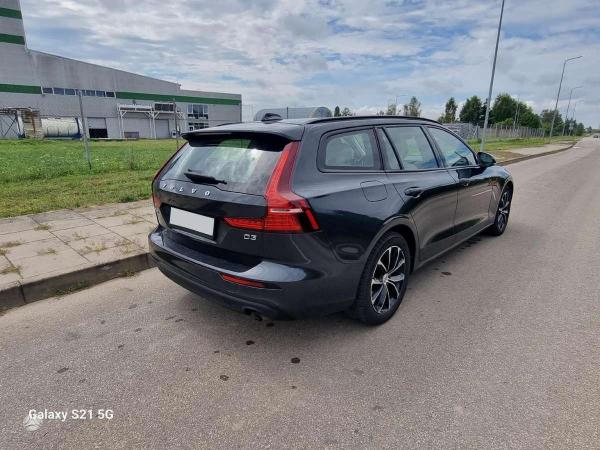 Grey Volvo V60 2019 in Elektrenai, with an engine capacity of 2.00 L and mileage of 290 thousand km for 11000 €, photo 6 on AUTOMOTO.COM.LV