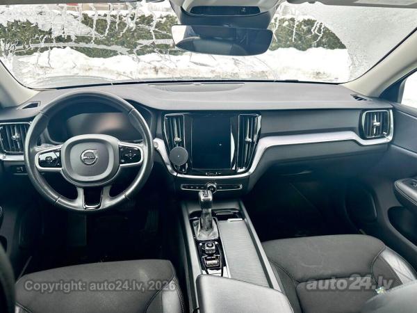 Grey Volvo V60 2019 in Tallinn, with an engine capacity of 2.00 L and mileage of 130 thousand km for 23999 €, photo 7 on AUTOMOTO.COM.LV