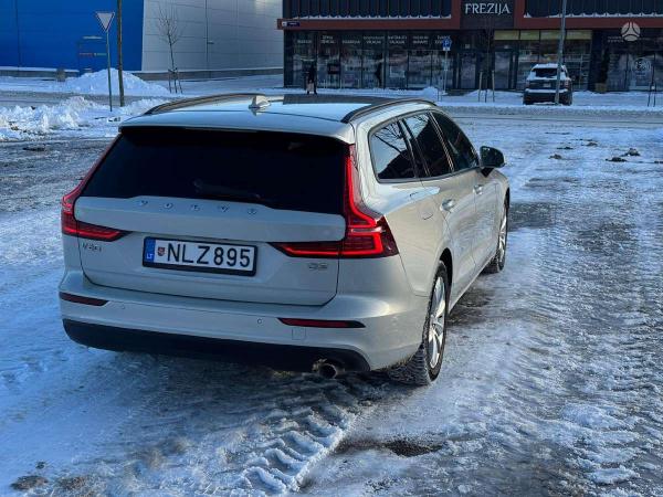 Pelēks Volvo V60 2019 Klaipėda, ar dzinēja tilpumu 1.97 L un nobraukumu 251 tūkst. km par 13950 €, foto 5 vietnē AUTOMOTO.COM.LV