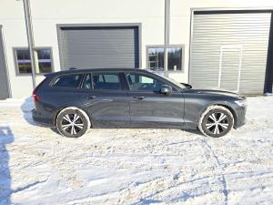 Grey Volvo V60 2019 in Utena, with an engine capacity of 2.00 L and mileage of 214 thousand km for 9999 €, photo 6 on AUTOMOTO.COM.LV