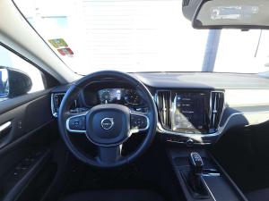 Grey Volvo V60 2019 in Utena, with an engine capacity of 2.00 L and mileage of 214 thousand km for 9999 €, photo 10 on AUTOMOTO.COM.LV
