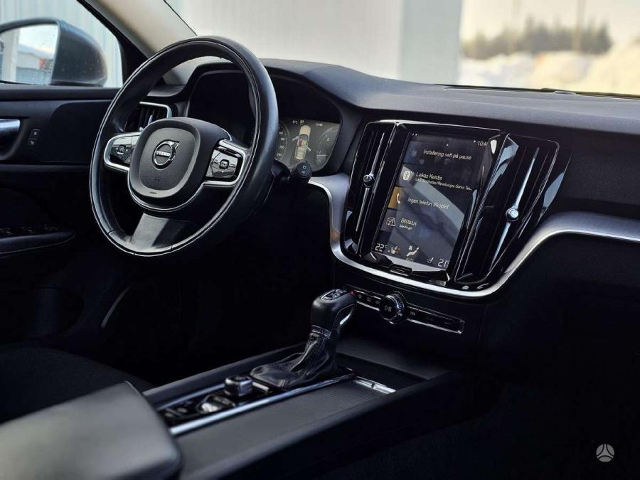 Pelēks Volvo V60 2019 Rokiškis, ar dzinēja tilpumu 1.98 L un nobraukumu 304 tūkst. km par 11350 €, foto 31 vietnē AUTOMOTO.COM.LV