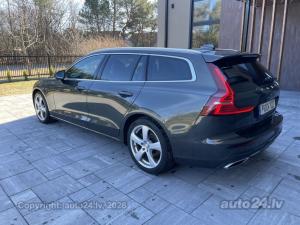 Pelēks Volvo V60 2019 Tallina, ar dzinēja tilpumu 2.00 L un nobraukumu 205 tūkst. km par 19900 €, foto  vietnē AUTOMOTO.COM.LV