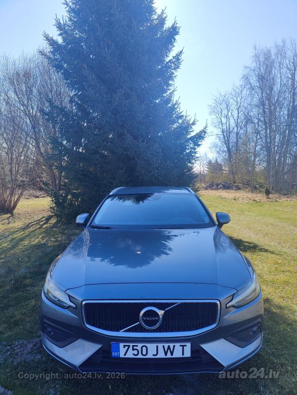 Grey Volvo V60 2019 in Tallinn, with an engine capacity of 2.00 L and mileage of 220 thousand km for 18000 €, photo 1 on AUTOMOTO.COM.LV