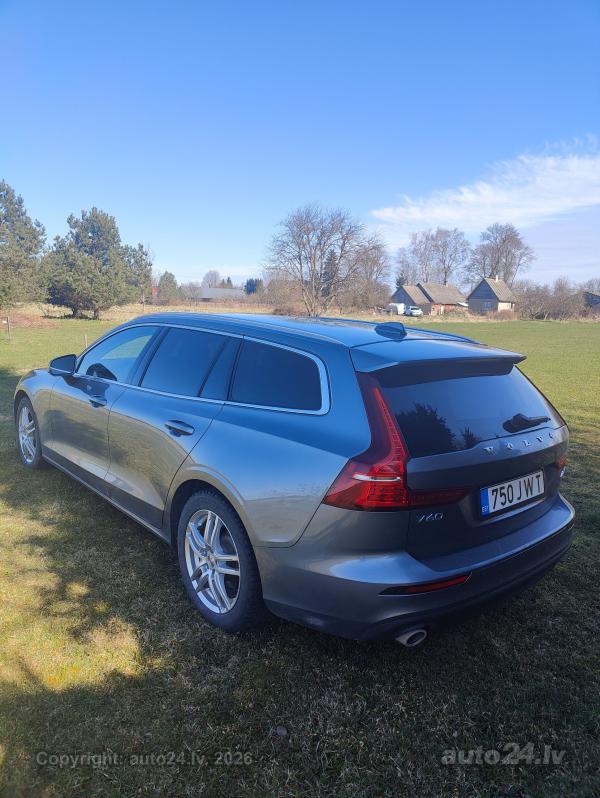 Grey Volvo V60 2019 in Tallinn, with an engine capacity of 2.00 L and mileage of 220 thousand km for 18000 €, photo 2 on AUTOMOTO.COM.LV