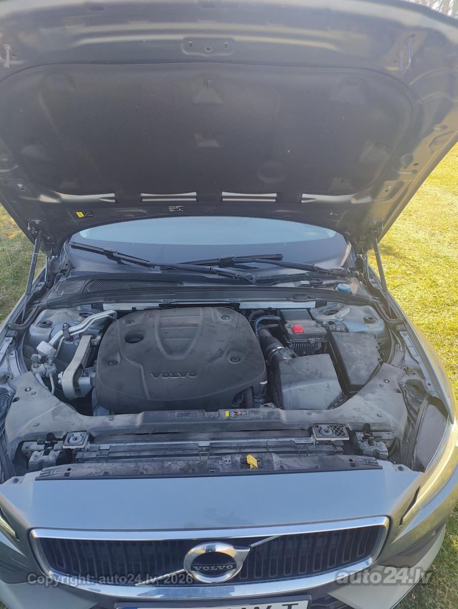 Grey Volvo V60 2019 in Tallinn, with an engine capacity of 2.00 L and mileage of 220 thousand km for 18000 €, photo 15 on AUTOMOTO.COM.LV