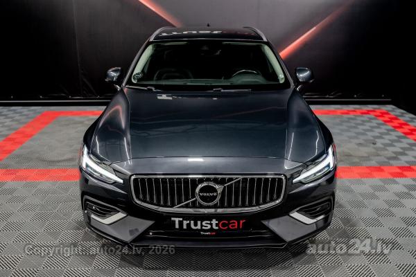 Pelēks Volvo V60 2019 Pērnava, ar dzinēja tilpumu 2.00 L un nobraukumu 198 tūkst. km par 17900 €, foto 2 vietnē AUTOMOTO.COM.LV