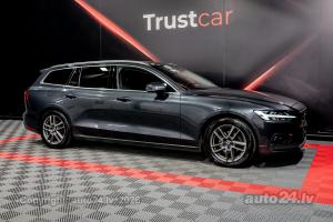 Grey Volvo V60 2019 in Parnu, with an engine capacity of 2.00 L and mileage of 198 thousand km for 17900 €, photo 8 on AUTOMOTO.COM.LV