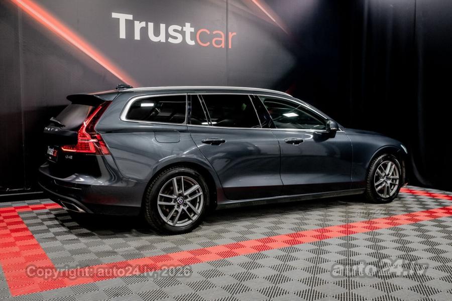 Grey Volvo V60 2019 in Parnu, with an engine capacity of 2.00 L and mileage of 198 thousand km for 17900 €, photo 10 on AUTOMOTO.COM.LV