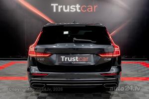 Grey Volvo V60 2019 in Parnu, with an engine capacity of 2.00 L and mileage of 198 thousand km for 17900 €, photo 11 on AUTOMOTO.COM.LV