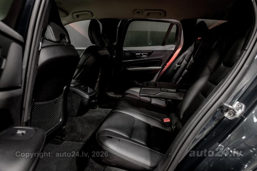Grey Volvo V60 2019 in Parnu, with an engine capacity of 2.00 L and mileage of 198 thousand km for 17900 €, photo 17 on AUTOMOTO.COM.LV