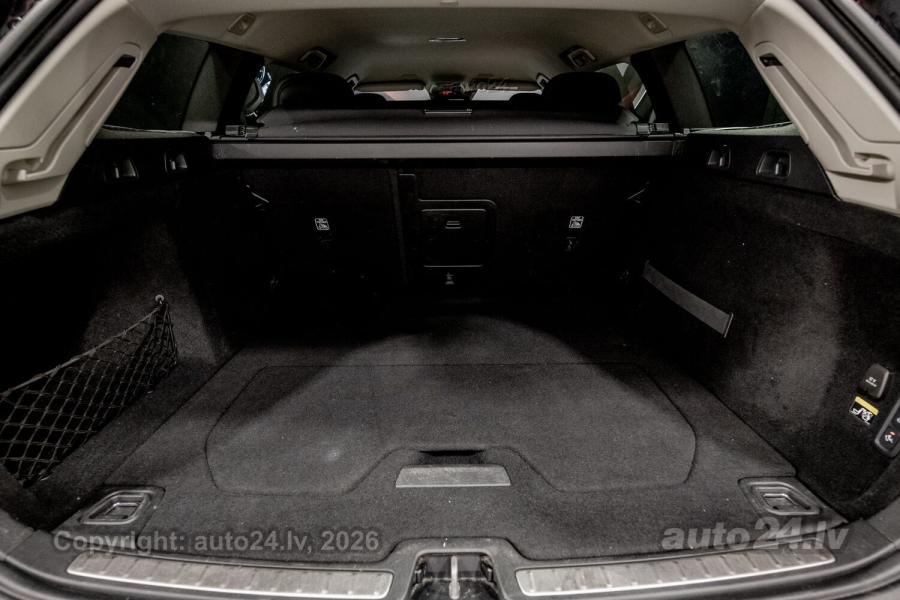 Grey Volvo V60 2019 in Parnu, with an engine capacity of 2.00 L and mileage of 198 thousand km for 17900 €, photo 21 on AUTOMOTO.COM.LV