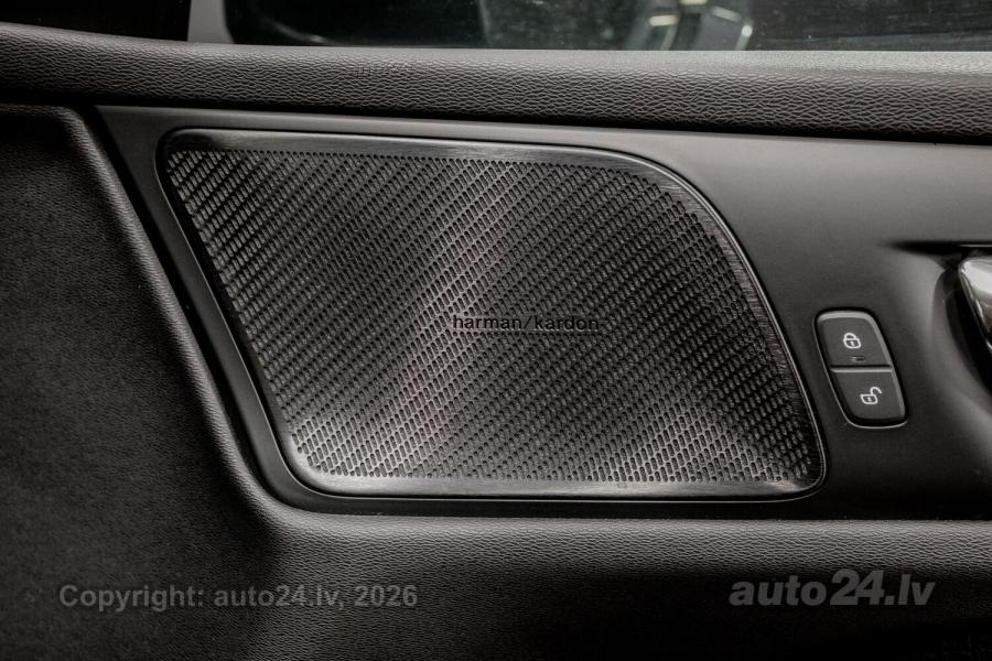 Grey Volvo V60 2019 in Parnu, with an engine capacity of 2.00 L and mileage of 198 thousand km for 17900 €, photo 25 on AUTOMOTO.COM.LV