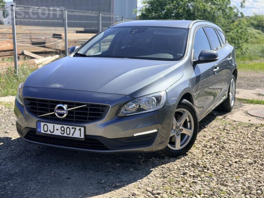 Серый Вольво B60 2019 в Рига, объемом двигателя 2.00 л и пробегом 198 тыс. км за 10995 €, фото 4 на AUTOMOTO.COM.LV