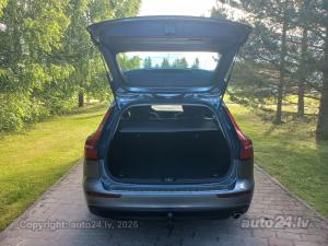 Pelēks Volvo V60 2019 Tartu, ar dzinēja tilpumu 2.00 L un nobraukumu 200 tūkst. km par 14990 €, foto 12 vietnē AUTOMOTO.COM.LV