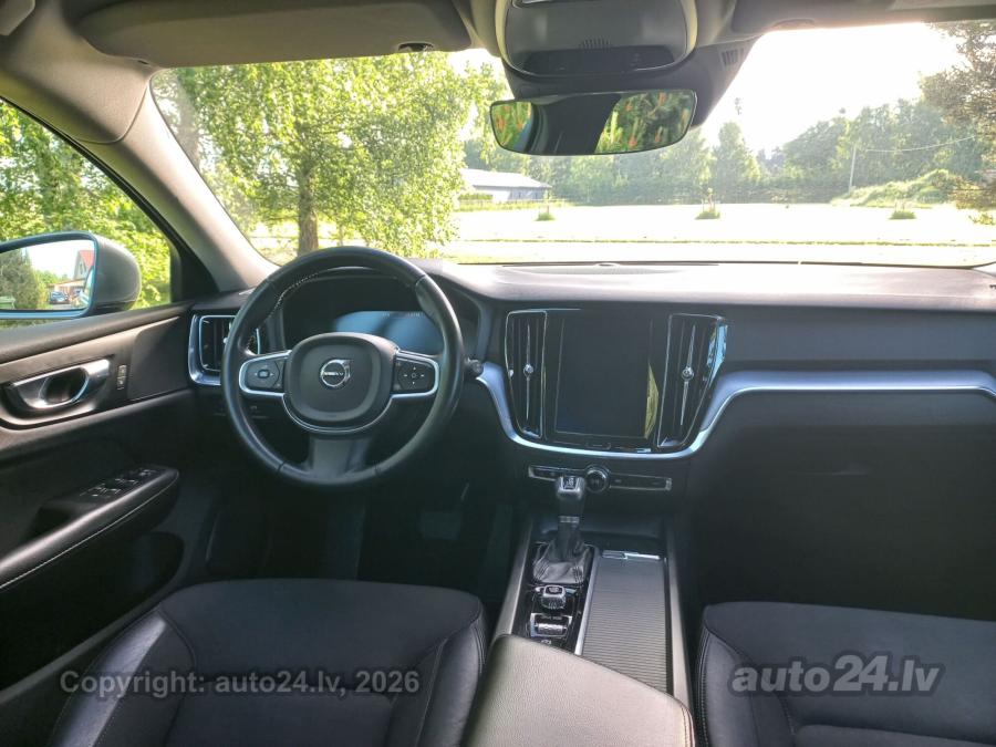 Pelēks Volvo V60 2019 Tartu, ar dzinēja tilpumu 2.00 L un nobraukumu 200 tūkst. km par 14990 €, foto 16 vietnē AUTOMOTO.COM.LV