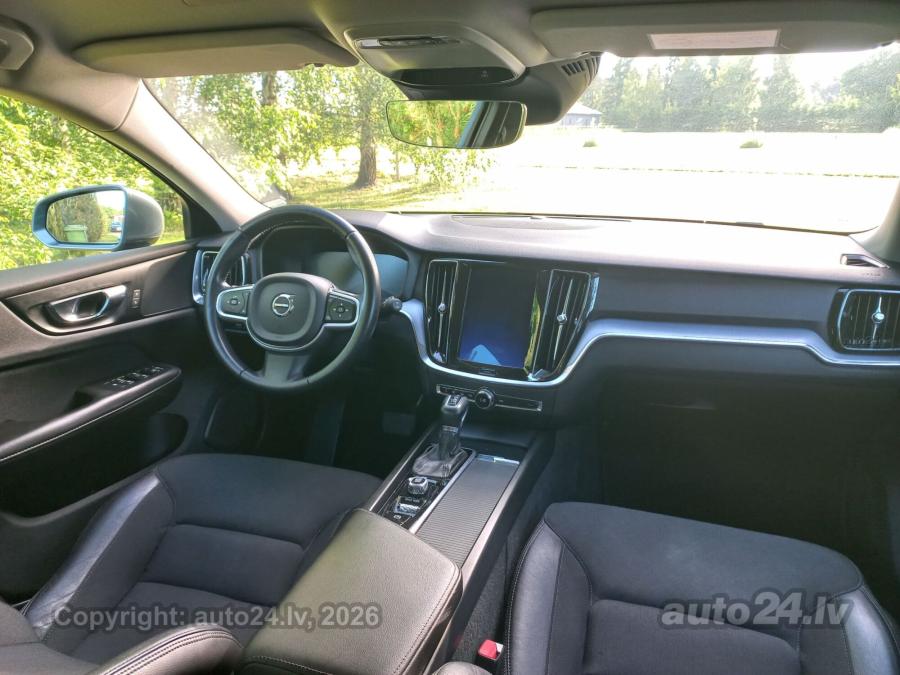 Pelēks Volvo V60 2019 Tartu, ar dzinēja tilpumu 2.00 L un nobraukumu 200 tūkst. km par 14990 €, foto 17 vietnē AUTOMOTO.COM.LV