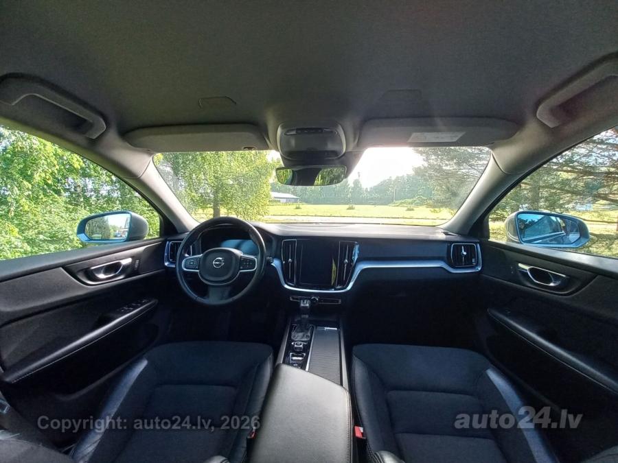 Pelēks Volvo V60 2019 Tartu, ar dzinēja tilpumu 2.00 L un nobraukumu 200 tūkst. km par 14990 €, foto 18 vietnē AUTOMOTO.COM.LV
