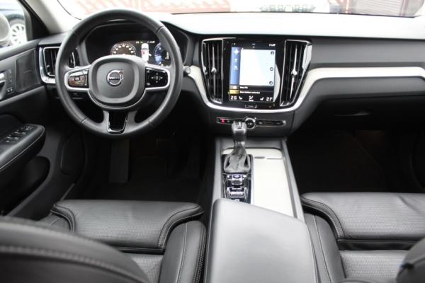 Grey Volvo V60 2019 in Riga, with an engine capacity of 2.00 L and mileage of 186 thousand km for 17700 €, photo 2 on AUTOMOTO.COM.LV