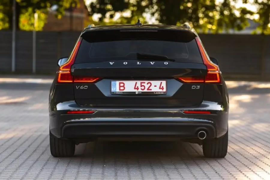 Pelēks Volvo V60 2019 Jelgava, ar dzinēja tilpumu 2.00 L un nobraukumu 166 tūkst. km par 19500 €, foto 7 vietnē AUTOMOTO.COM.LV