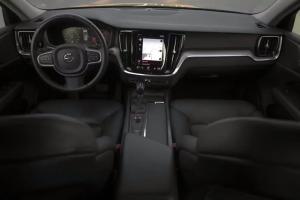 Pelēks Volvo V60 2019 Jelgava, ar dzinēja tilpumu 2.00 L un nobraukumu 166 tūkst. km par 19500 €, foto 9 vietnē AUTOMOTO.COM.LV