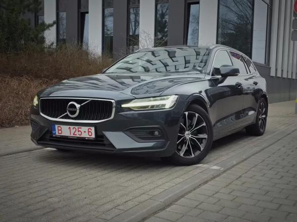 Pelēks Volvo V60 2019 Rīga, ar dzinēja tilpumu 2.00 L un nobraukumu 293 tūkst. km par 12495 €, foto 1 vietnē AUTOMOTO.COM.LV