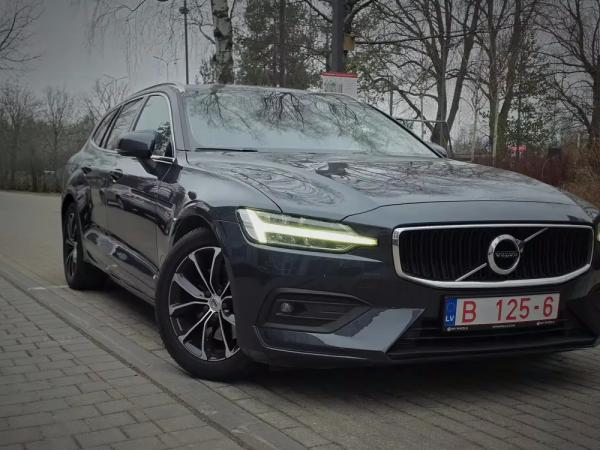 Pelēks Volvo V60 2019 Rīga, ar dzinēja tilpumu 2.00 L un nobraukumu 293 tūkst. km par 12495 €, foto 3 vietnē AUTOMOTO.COM.LV