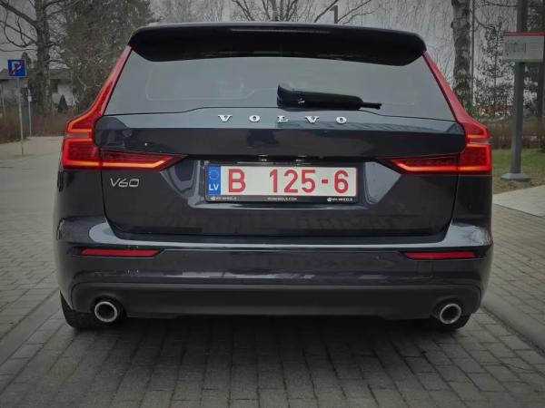 Pelēks Volvo V60 2019 Rīga, ar dzinēja tilpumu 2.00 L un nobraukumu 293 tūkst. km par 12495 €, foto 6 vietnē AUTOMOTO.COM.LV