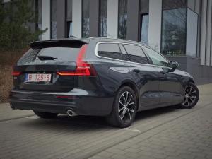 Grey Volvo V60 2019 in Riga, with an engine capacity of 2.00 L and mileage of 293 thousand km for 12495 €, photo 8 on AUTOMOTO.COM.LV
