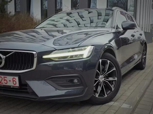Pelēks Volvo V60 2019 Rīga, ar dzinēja tilpumu 2.00 L un nobraukumu 293 tūkst. km par 12495 €, foto 10 vietnē AUTOMOTO.COM.LV