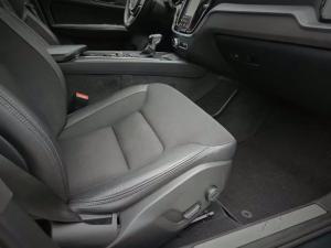 Grey Volvo V60 2019 in Riga, with an engine capacity of 2.00 L and mileage of 293 thousand km for 12495 €, photo 20 on AUTOMOTO.COM.LV