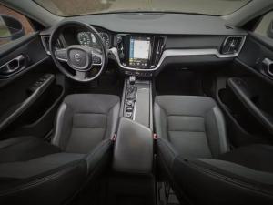 Grey Volvo V60 2019 in Riga, with an engine capacity of 2.00 L and mileage of 293 thousand km for 12495 €, photo 24 on AUTOMOTO.COM.LV