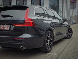 Grey Volvo V60 2019 in Riga, with an engine capacity of 2.00 L and mileage of 293 thousand km for 12495 €, photo 28 on AUTOMOTO.COM.LV