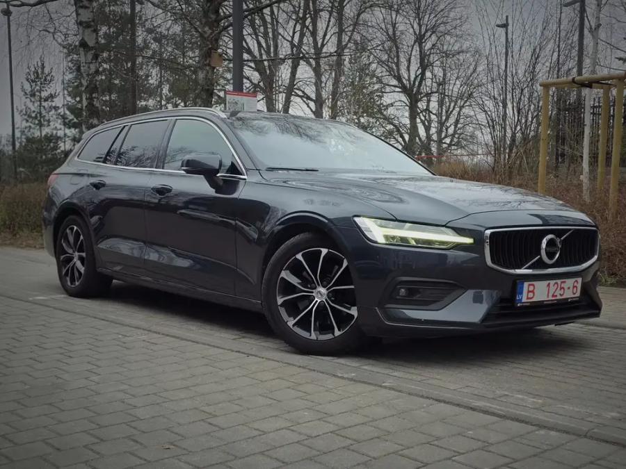 Grey Volvo V60 2019 in Riga, with an engine capacity of 2.00 L and mileage of 293 thousand km for 12495 €, photo 31 on AUTOMOTO.COM.LV